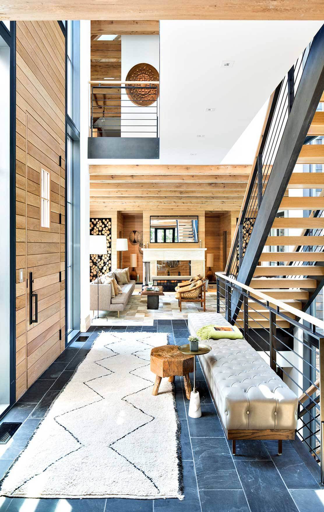 Modern Lake House Woodz